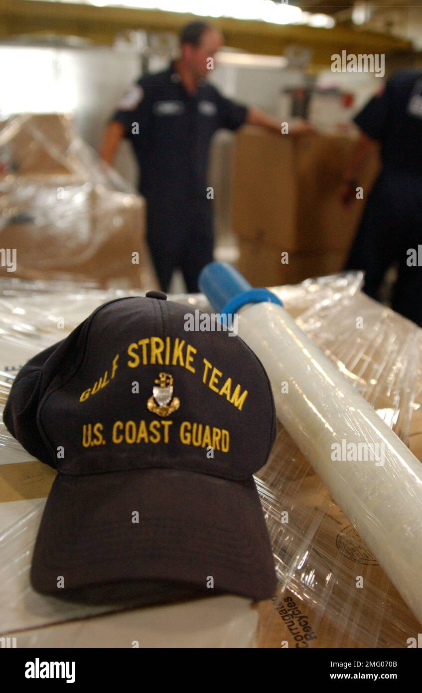 Coast Guard Personnel - Supplies - 26-HK-84-97. CG Personnel With ...