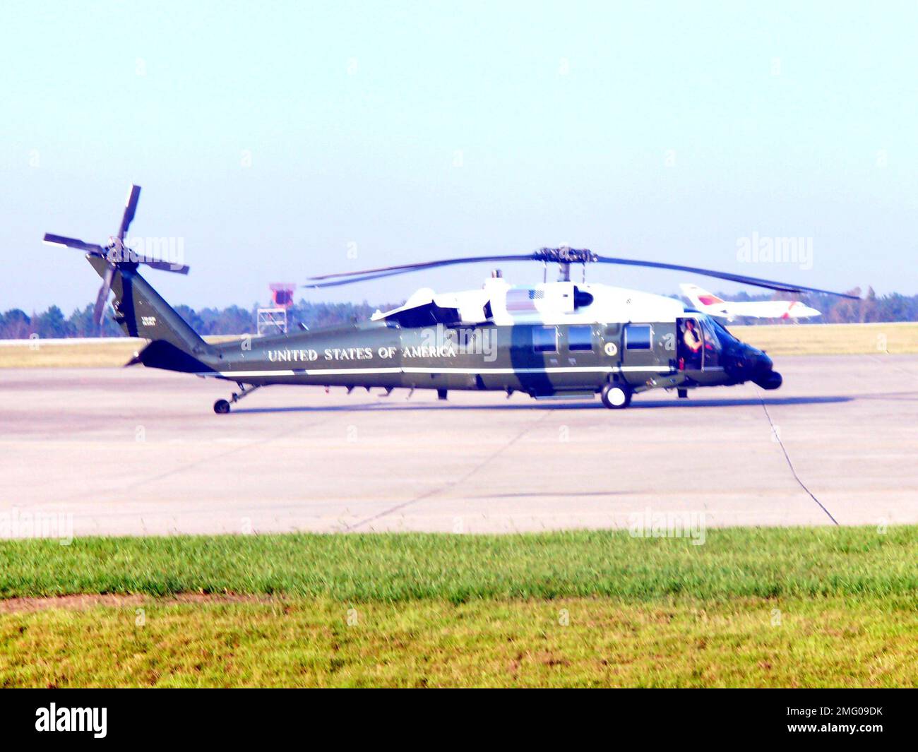 Helicopter teams hi-res stock photography and images - Alamy