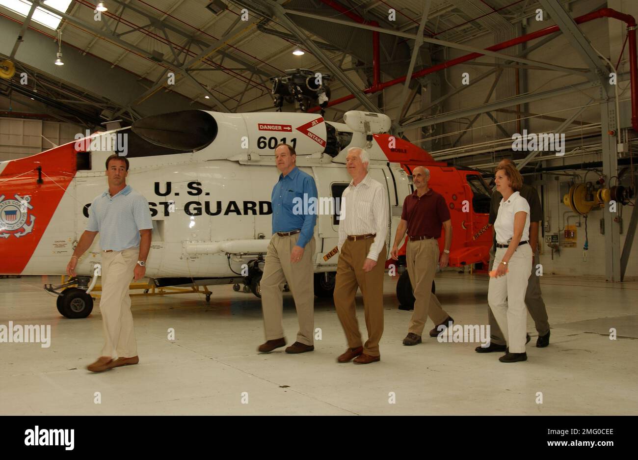 President George W. Bush Visit - 26-HK-6-29. At center, Sen. Richard ...