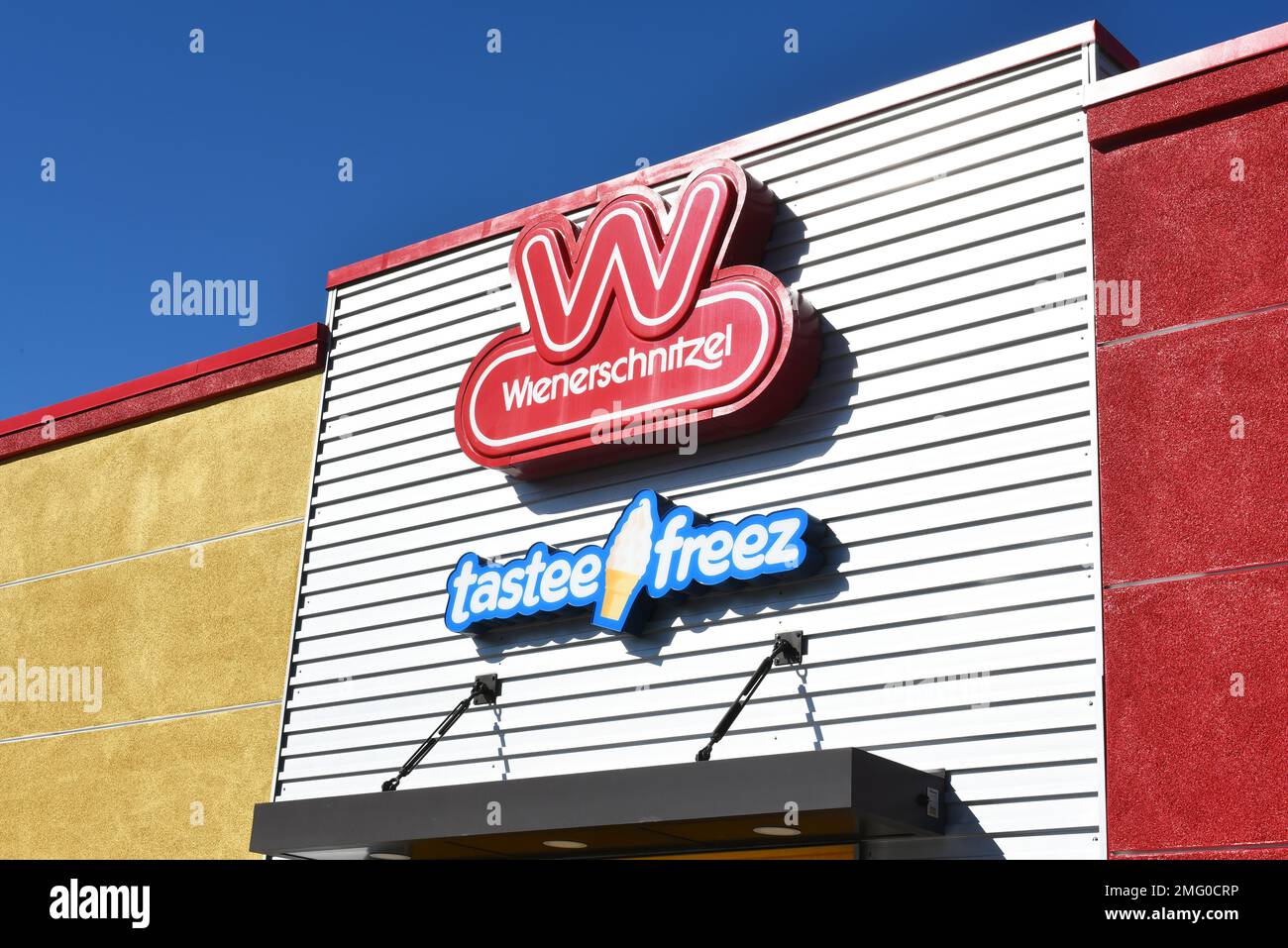 Wienerschnitzel sign hi-res stock photography and images - Alamy