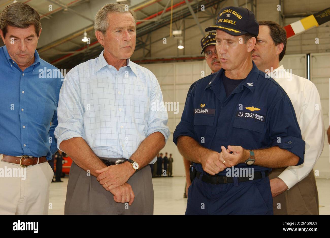 President George W. Bush Visit - 26-HK-6-150. Briefing in ATC hangar ...