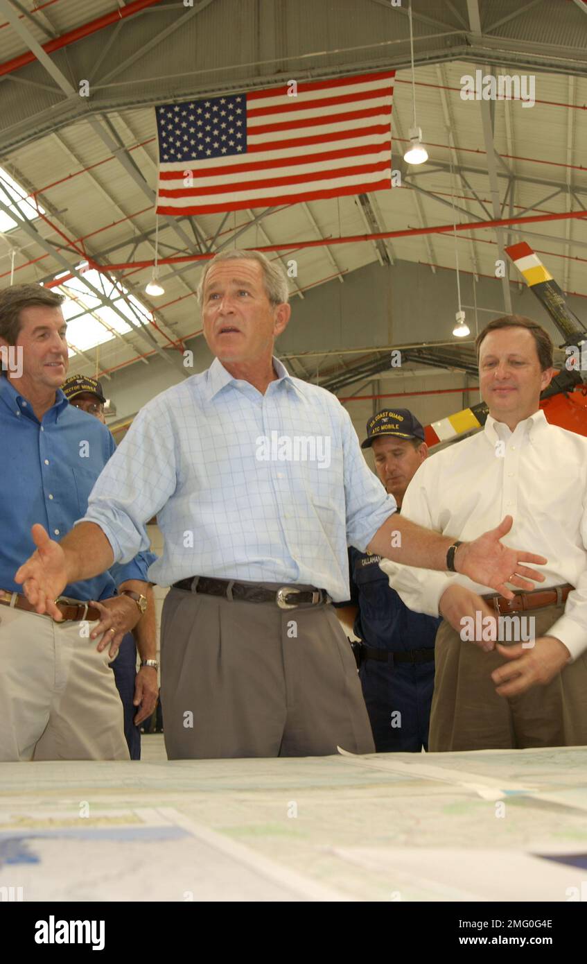 President George W. Bush Visit - 26-HK-6-66. Hurricane Katrina Stock ...