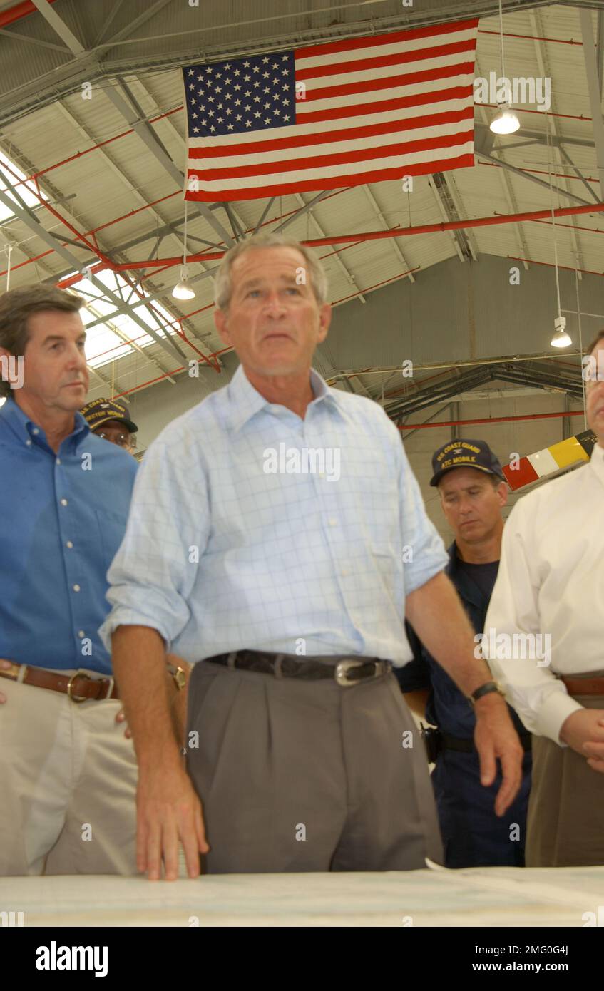 President George W. Bush Visit - 26-HK-6-105. Hurricane Katrina Stock ...