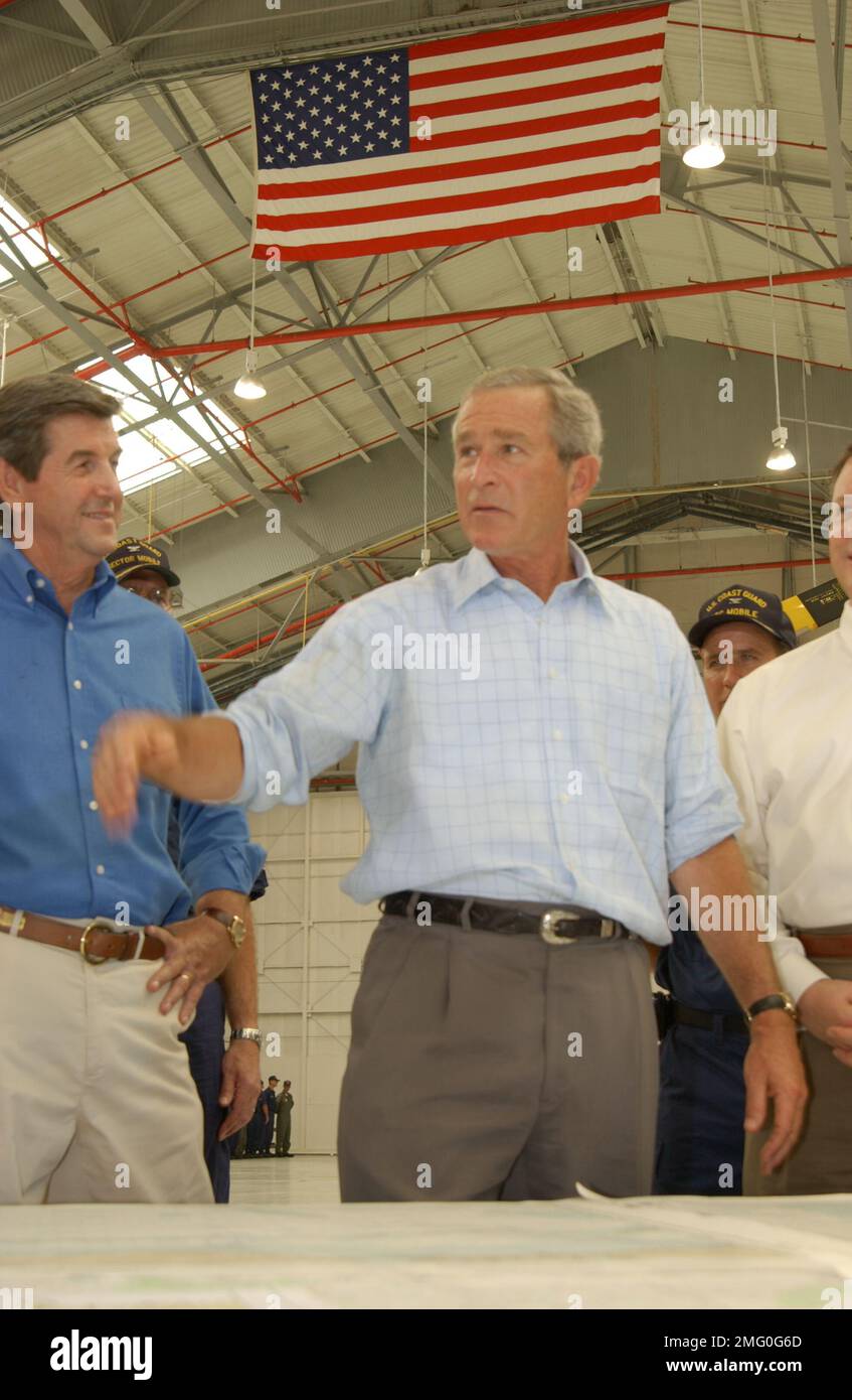President George W. Bush Visit - 26-HK-6-55. Hurricane Katrina Stock ...