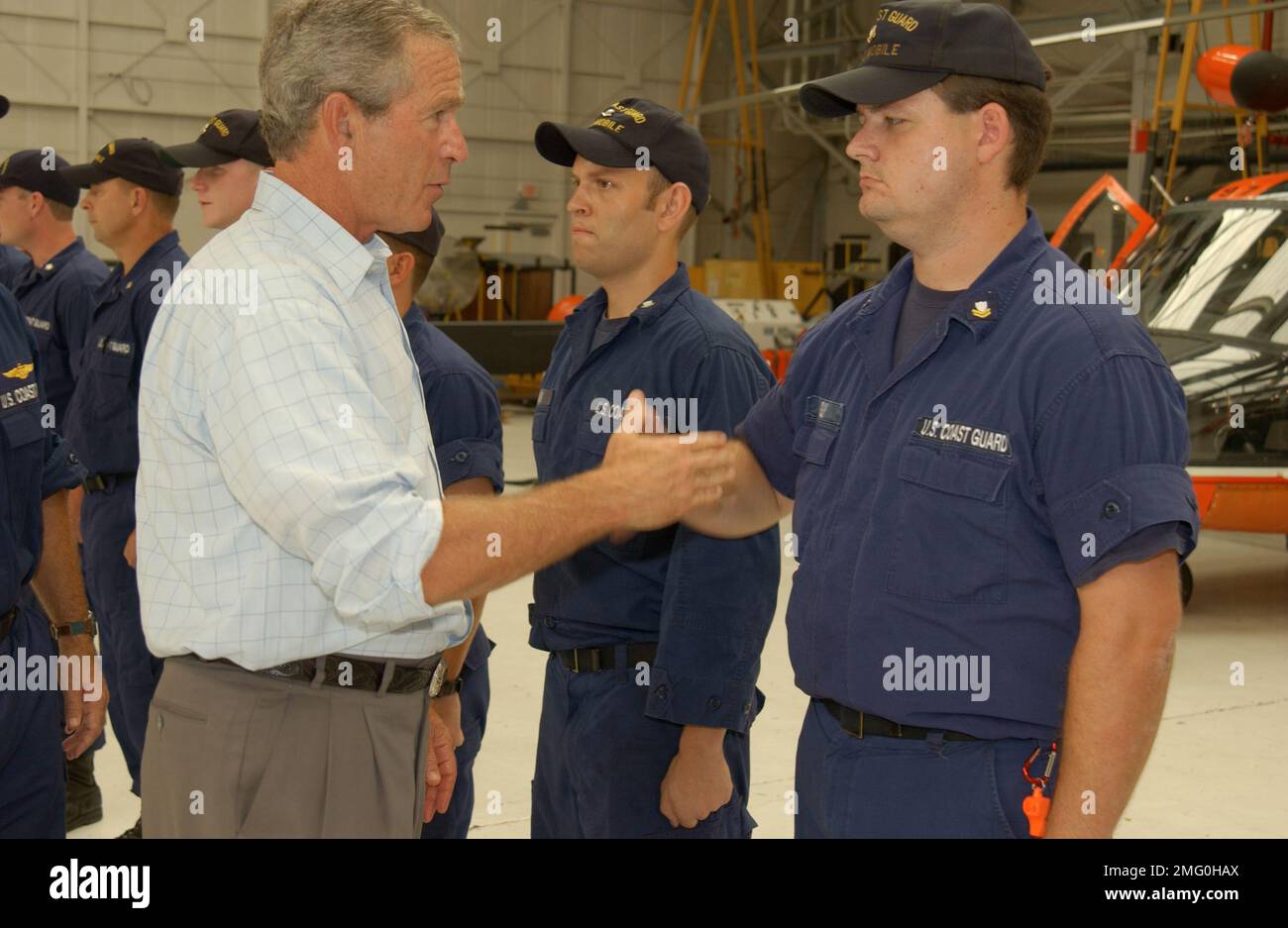 President George W. Bush Visit - 26-HK-6-189. Briefing in ATC hangar ...