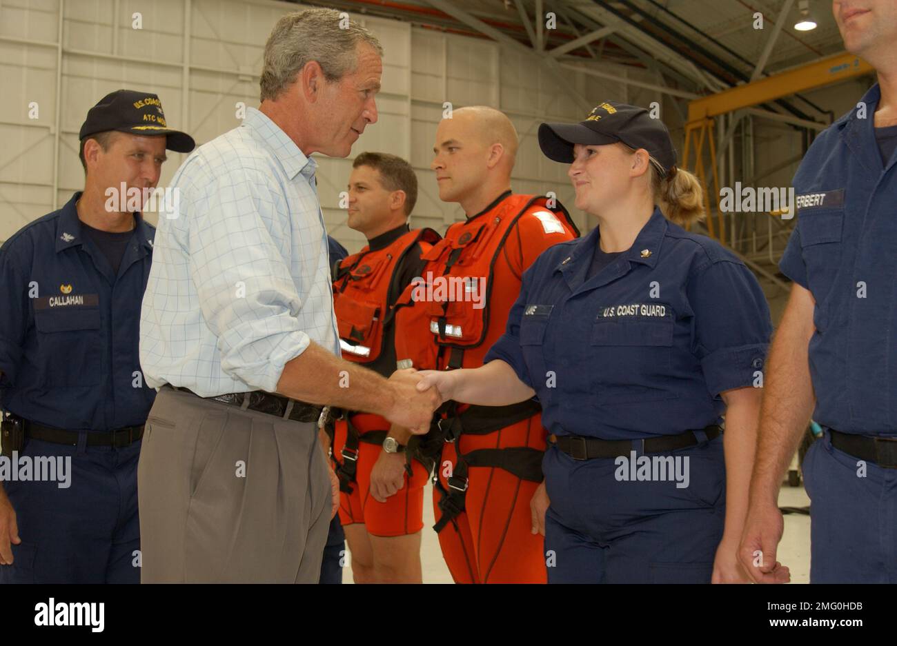 President George W. Bush Visit - 26-HK-6-173. Briefing in ATC hangar ...
