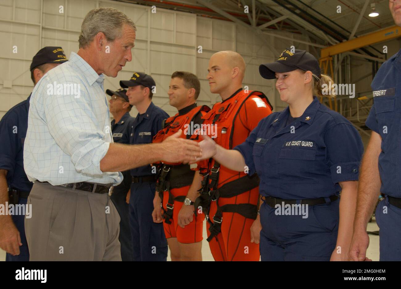 President George W. Bush Visit - 26-HK-6-188. Briefing in ATC hangar ...