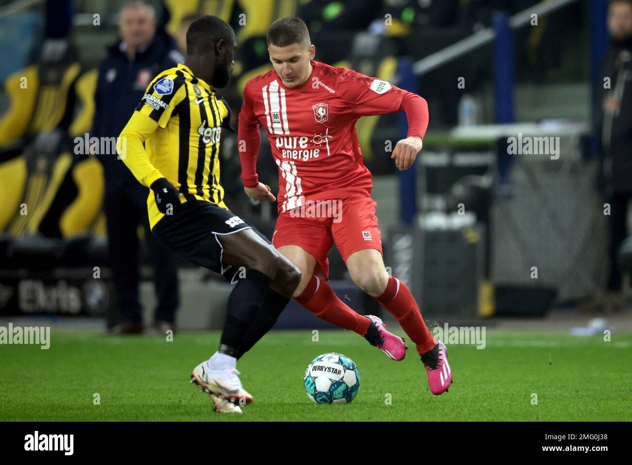 ARNHEM - (lr) Carlens Arcus of Vitesse, Daan Rots of FC Twente during ...