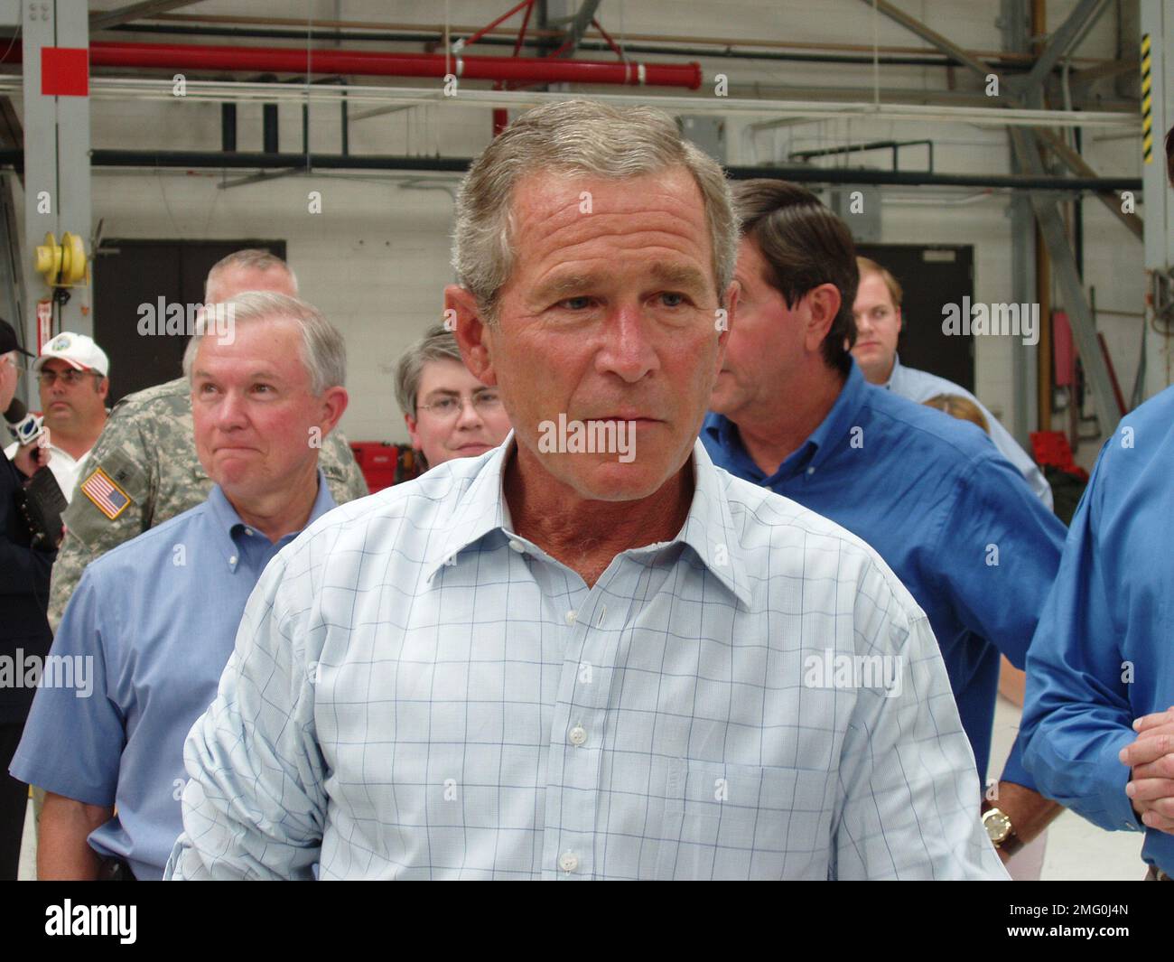 President George W. Bush Visit - 26-HK-6-255. POTUS in ATC hangar, with ...