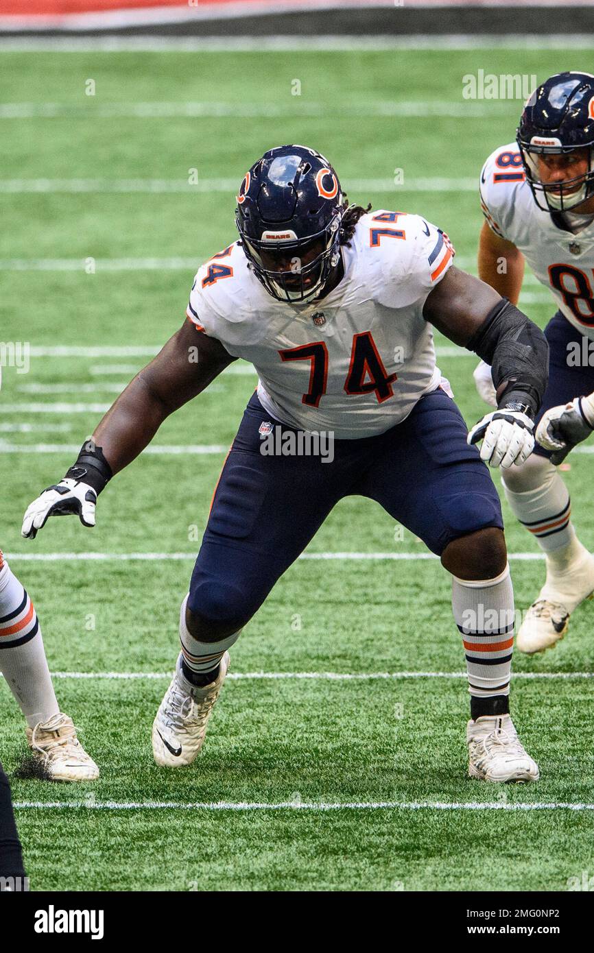 Chicago Bears offensive tackle Germain Ifedi (74) works against the ...