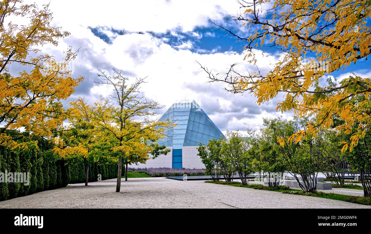 Modern architecture building with fall colour Stock Photo - Alamy