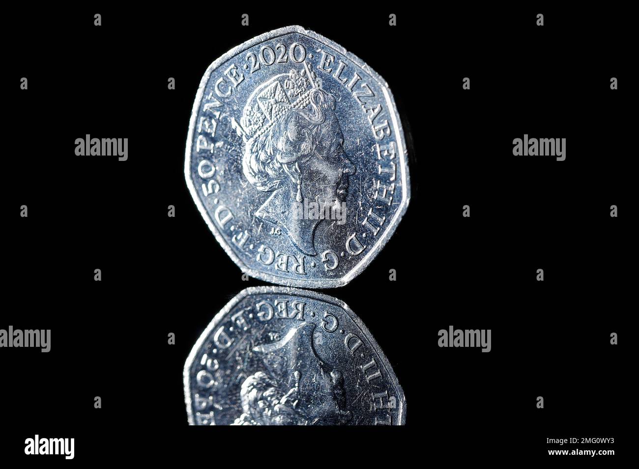 Elizabeth commemorative coin hi-res stock photography and images - Alamy
