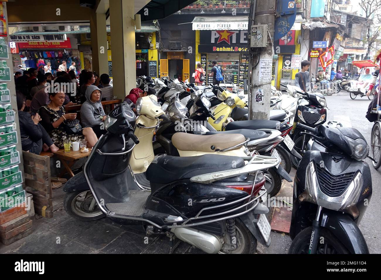 scooters in old quarter of Hanoi, Hà Nội, Vietnam, Asia, UNESCO World Heritage Site Stock Photo ...