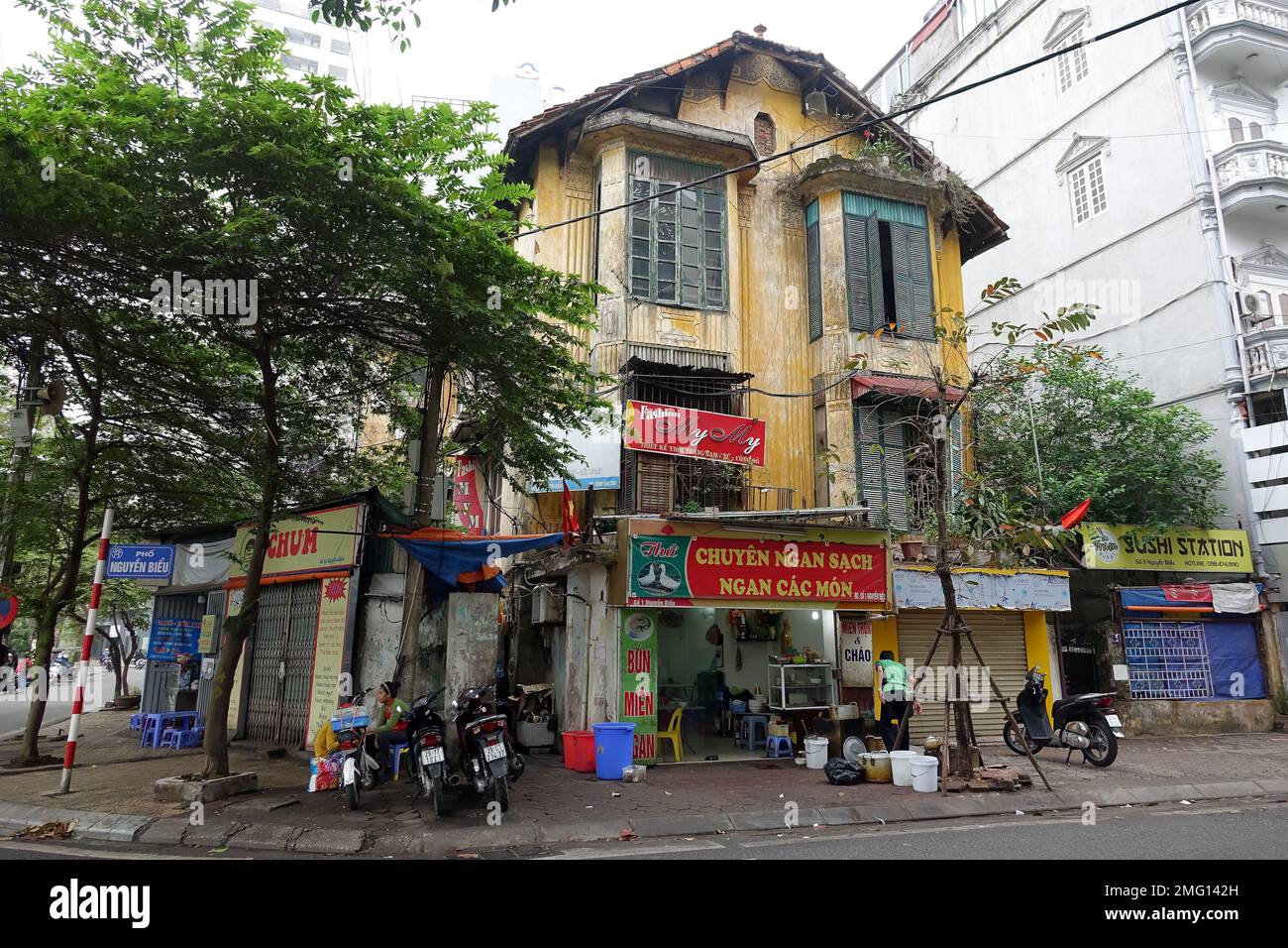 Buildings in old quarter of Hanoi, Hà Nội, Vietnam, Asia, UNESCO World ...