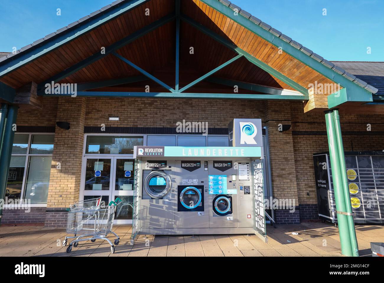 Revolution laundrette hi-res stock photography and images - Alamy