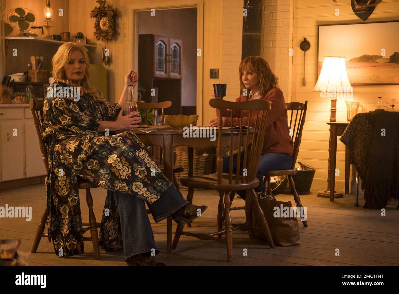 REBA MCENTIRE'S THE HAMMER, from left: Melissa Peterman, Reba McEntire ...
