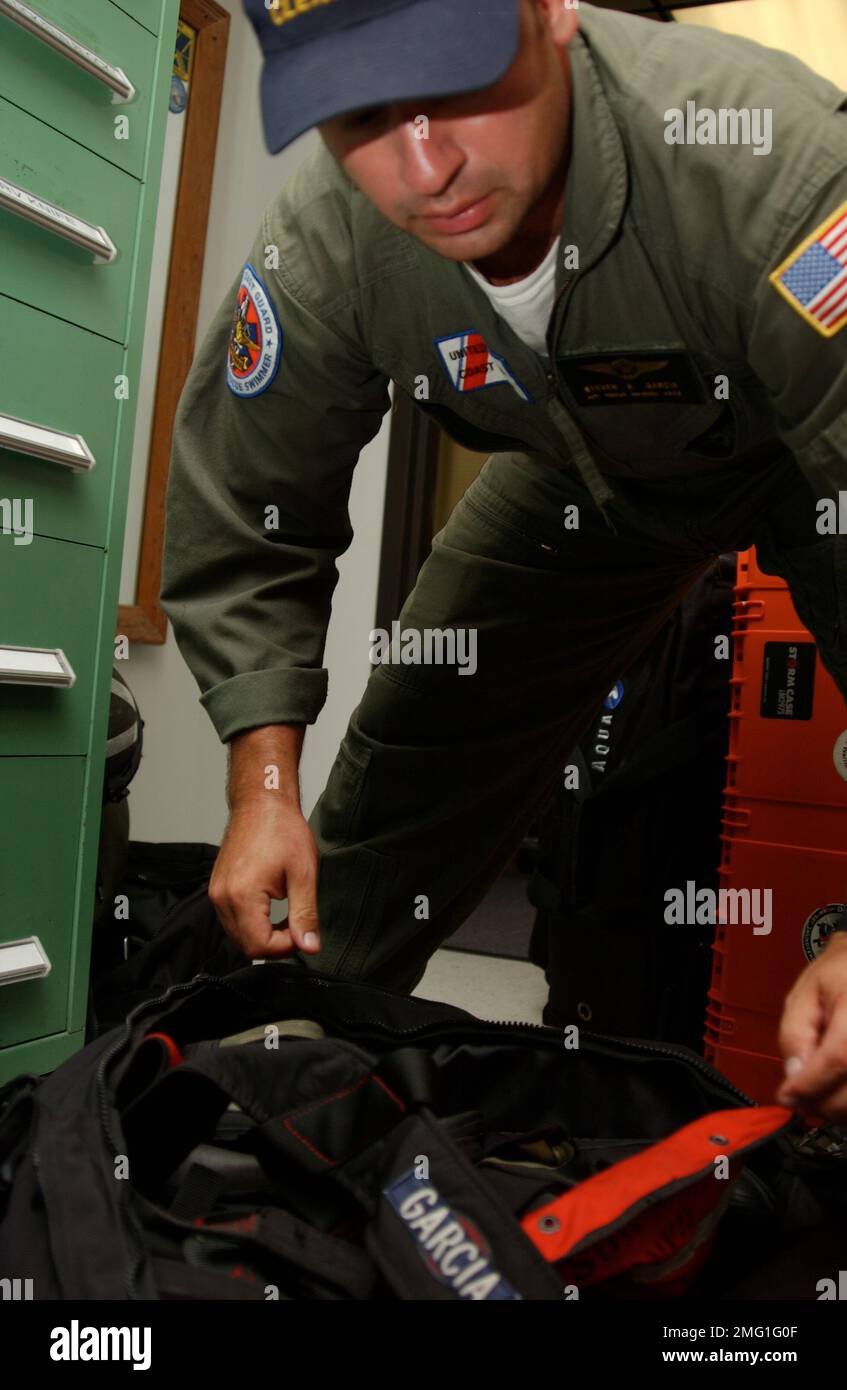 Coast Guard Structures - Air Stations - Operations - 26-HK-96-107 ...