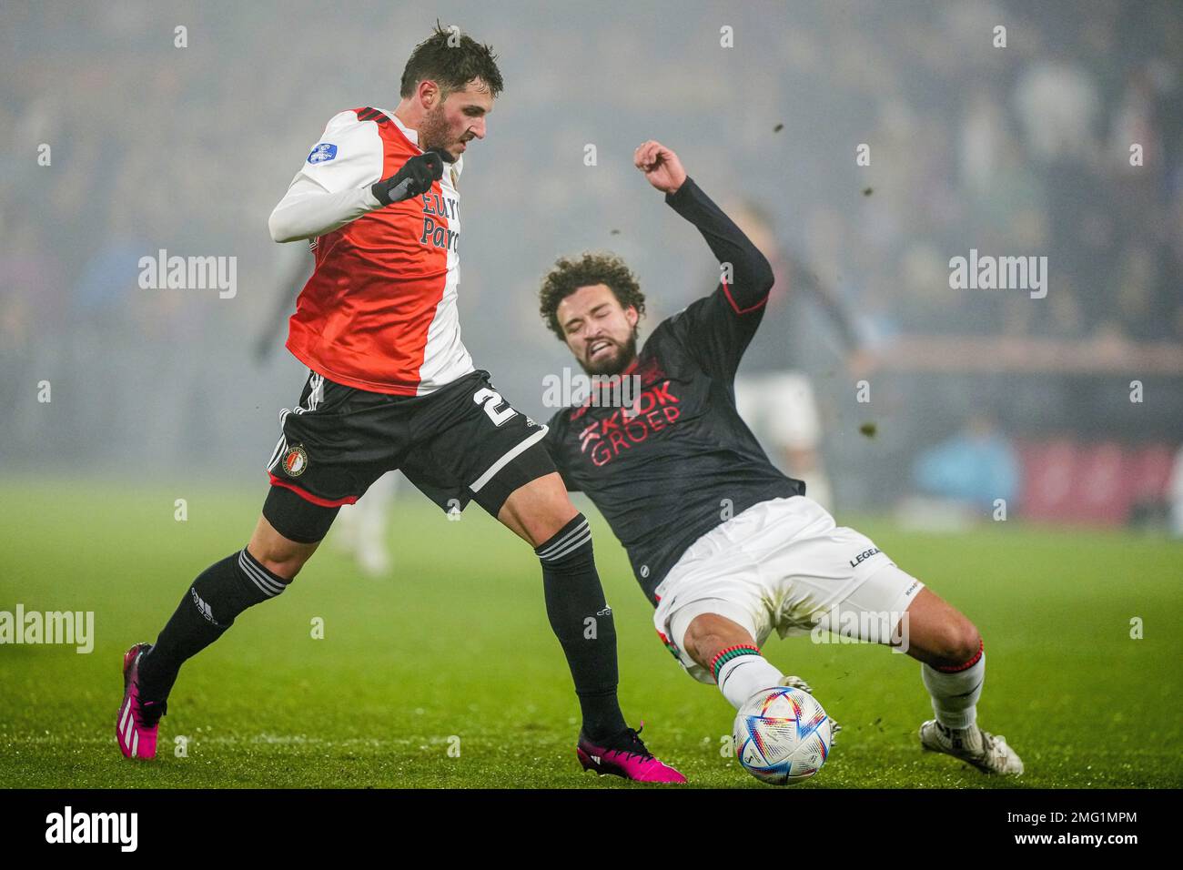 Rotterdam - Santiago Gimenez of Feyenoord, Philippe Sandler of NEC Nijmegen during the match ...
