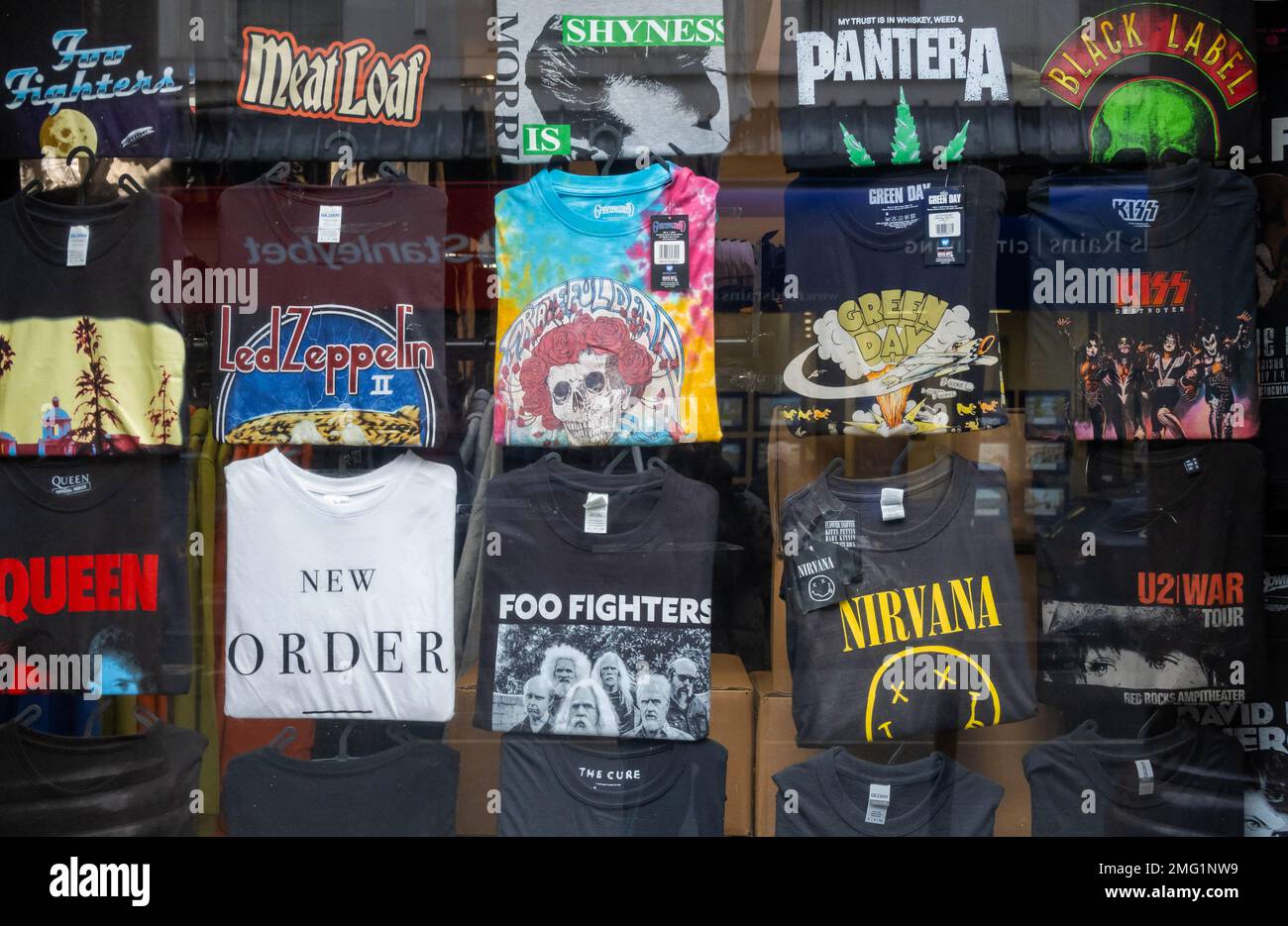 Nirvana tee shirt hi-res stock photography and images - Alamy