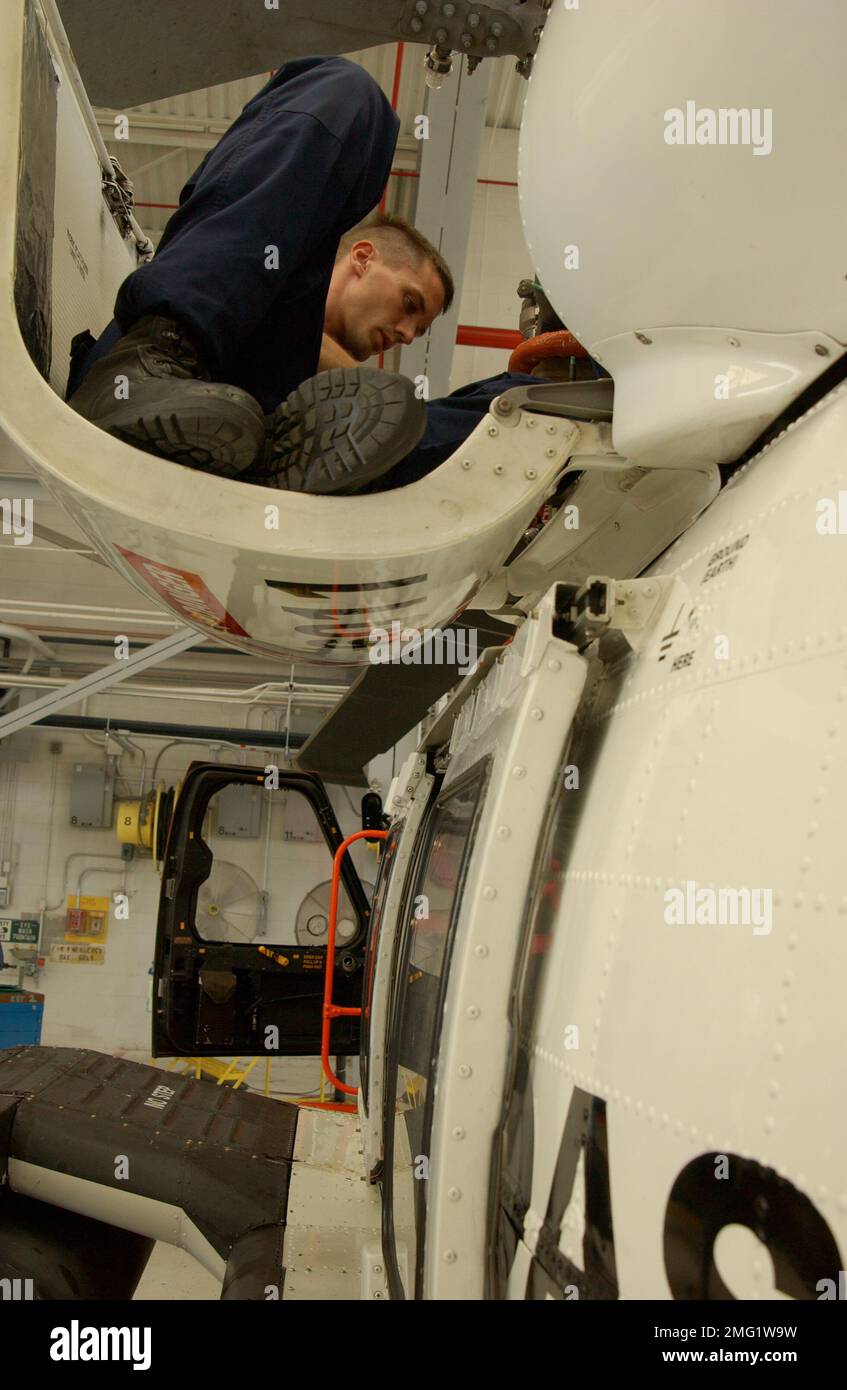 Coast Guard Structures - Air Stations - Operations - 26-HK-96-111 ...