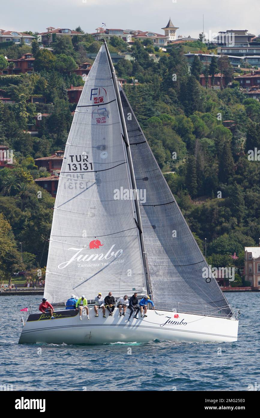 ISTANBUL, TURKIYE - SEPTEMBER 24, 2022: Sailboat competing in Bosphorus Cup Stock Photo - Alamy