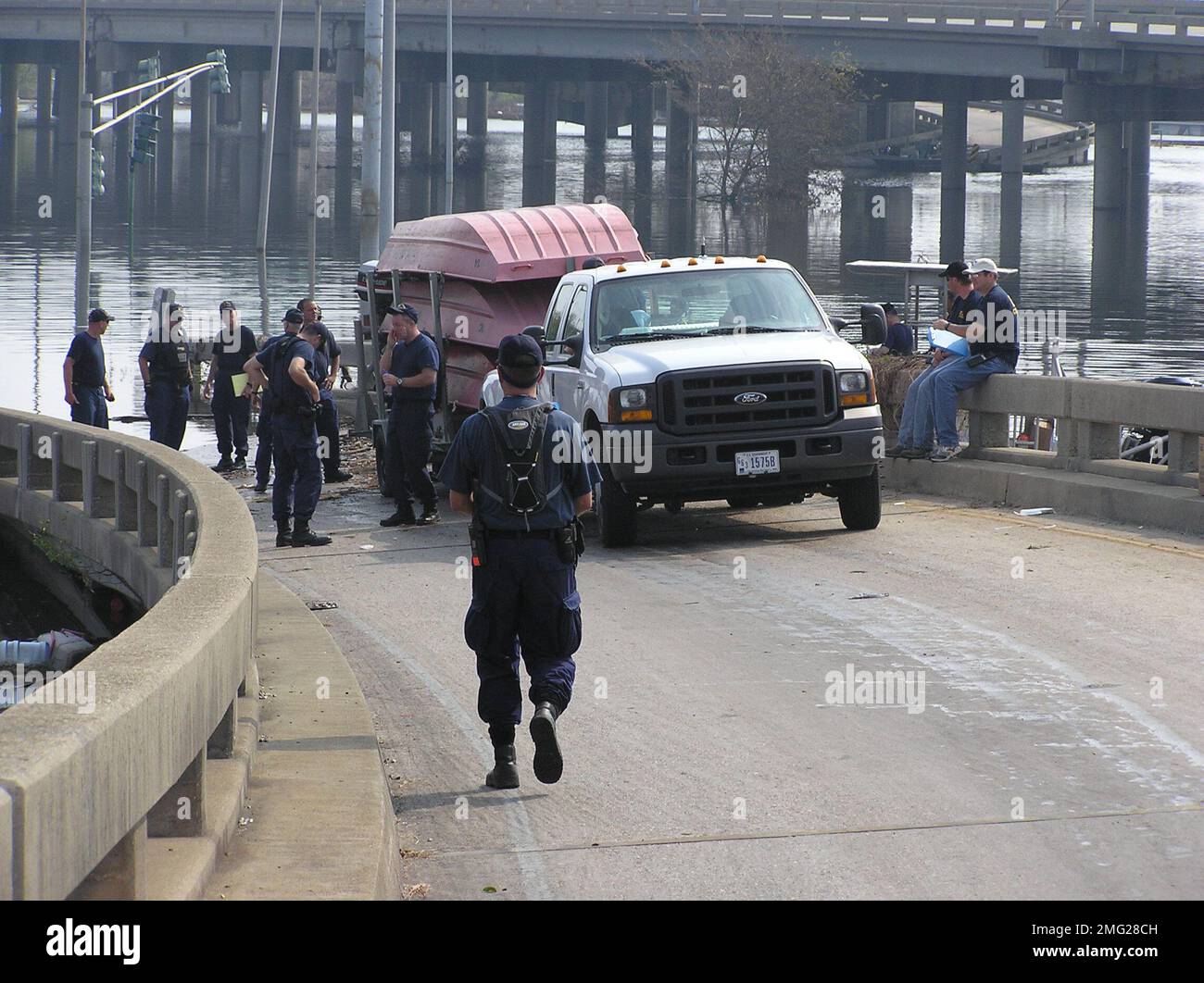 Marine Safety Unit Baton Rouge - New Orleans Flood Operations - 26-HK ...