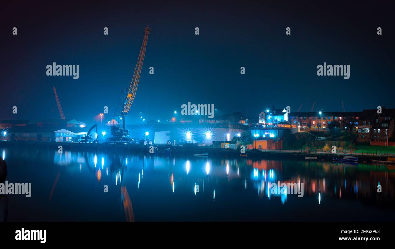 night time port Stock Photo - Alamy