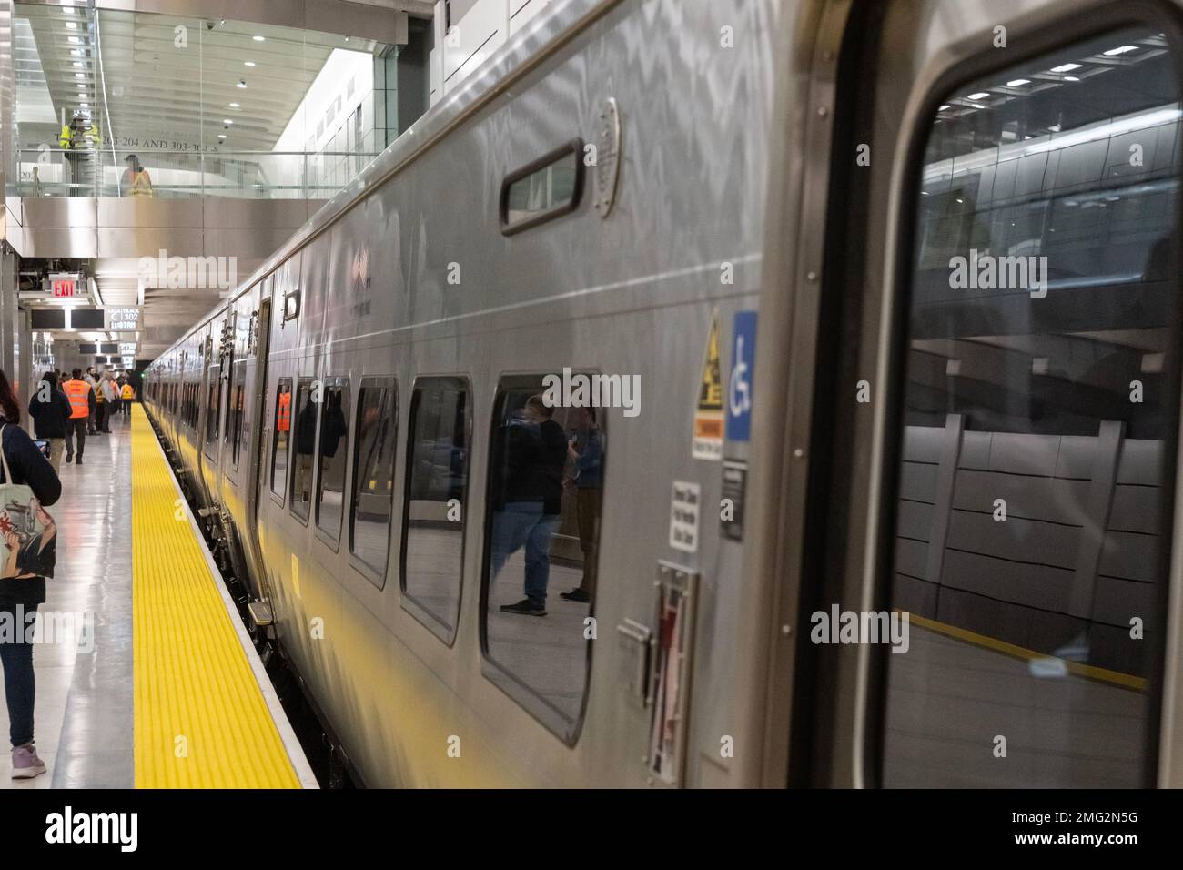 First inaugural train arrives at Grand Central Madison in New York on ...