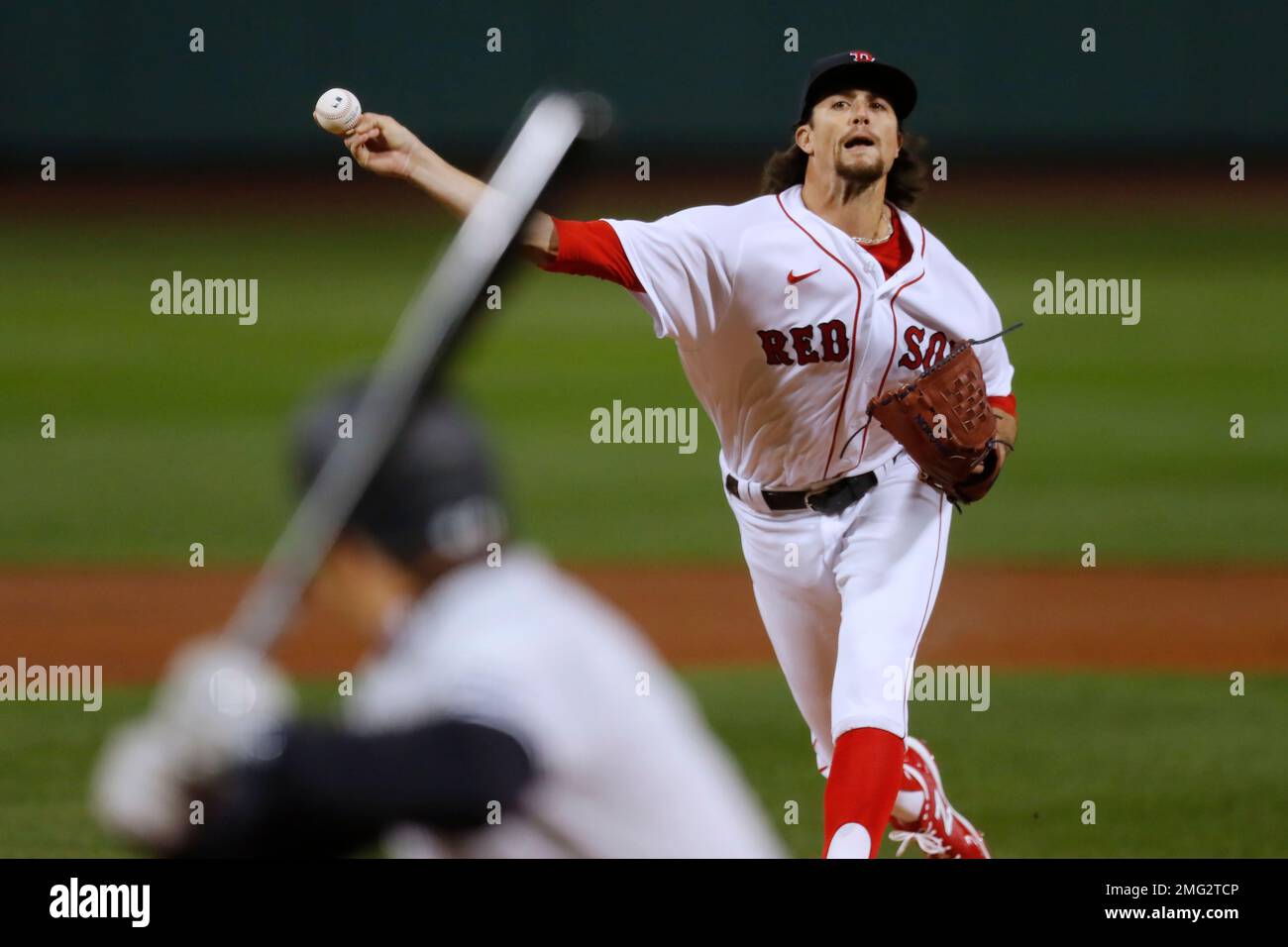 Boston Red Sox's Chris Mazza pitches against the New York Yankees ...
