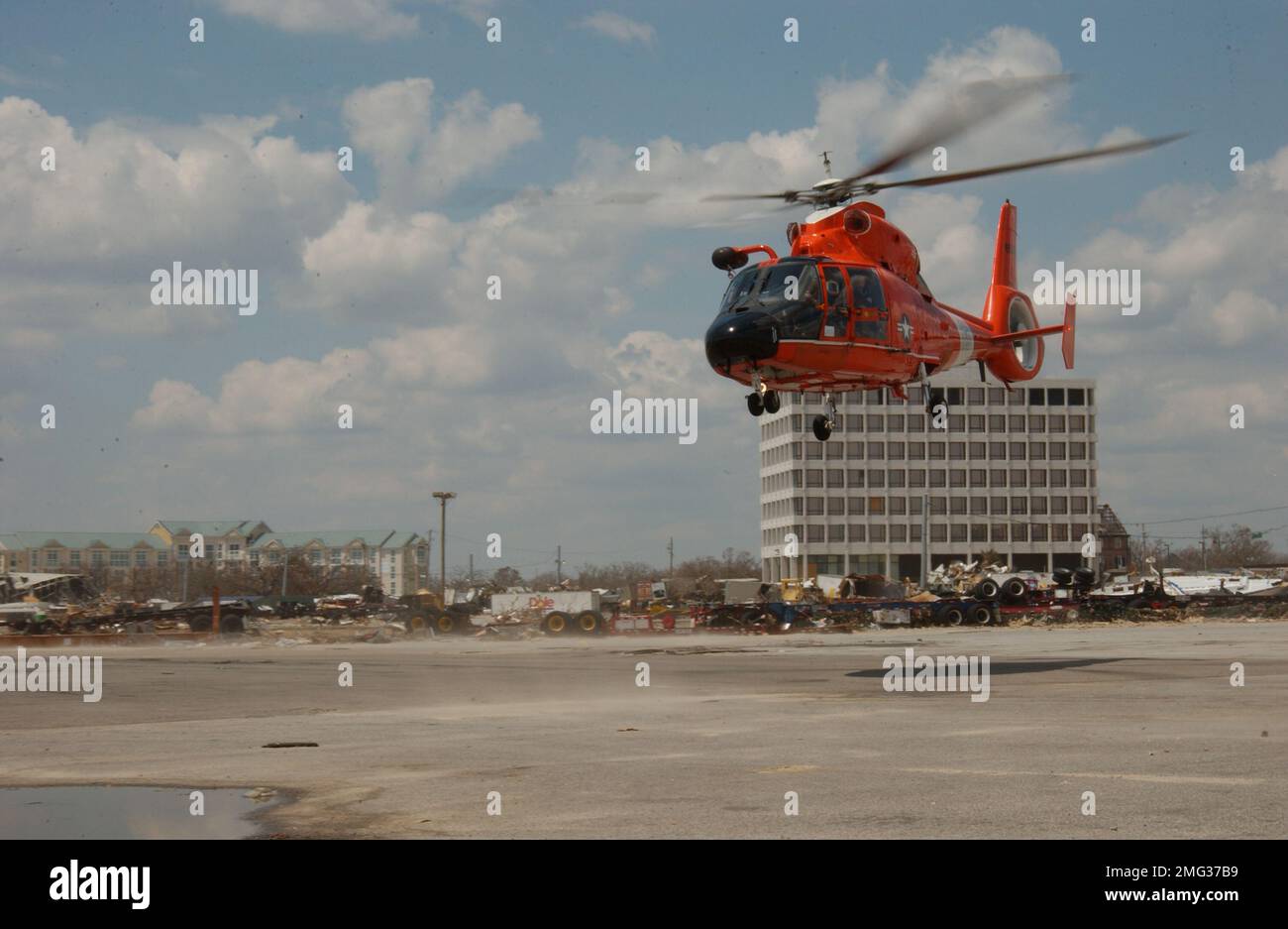 Aircrafts - HH-65 Dolphin - 26-HK-54-61. HH-65 flying low, near ...