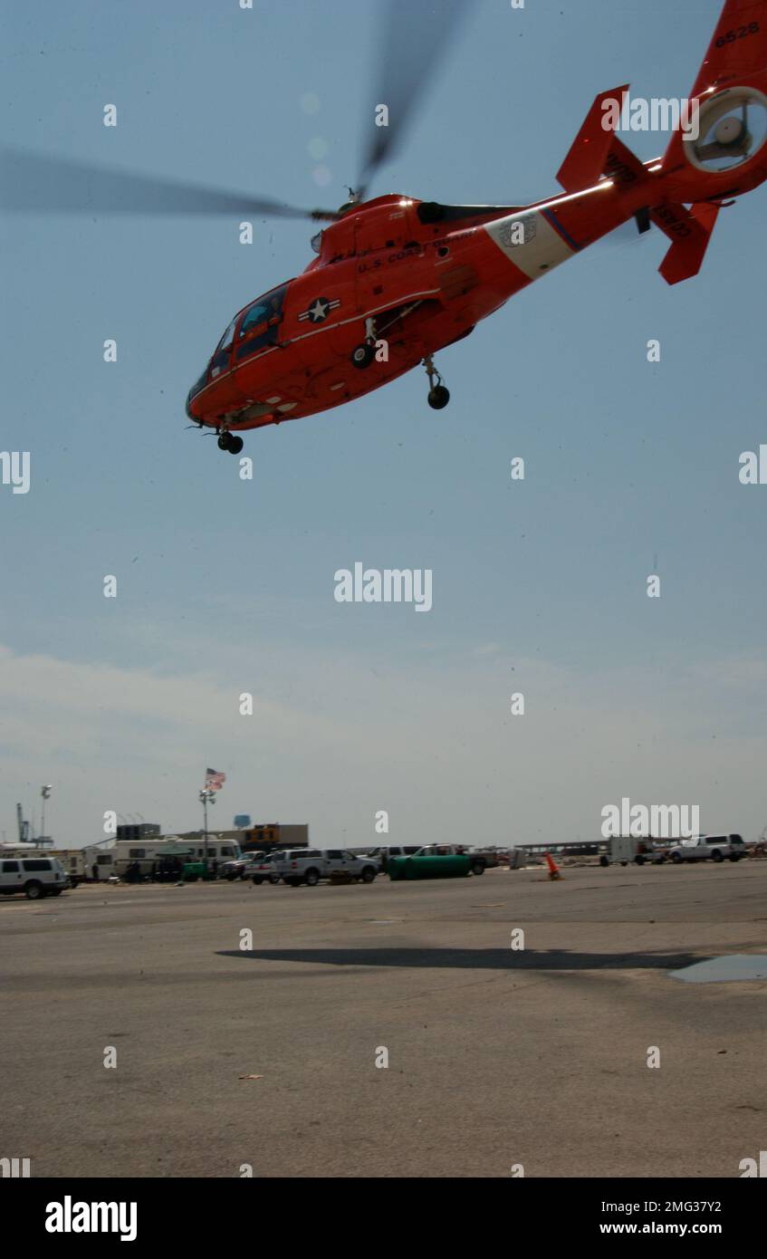 Aircrafts - HH-65 Dolphin - 26-HK-54-71. HH-65 flying low above ...