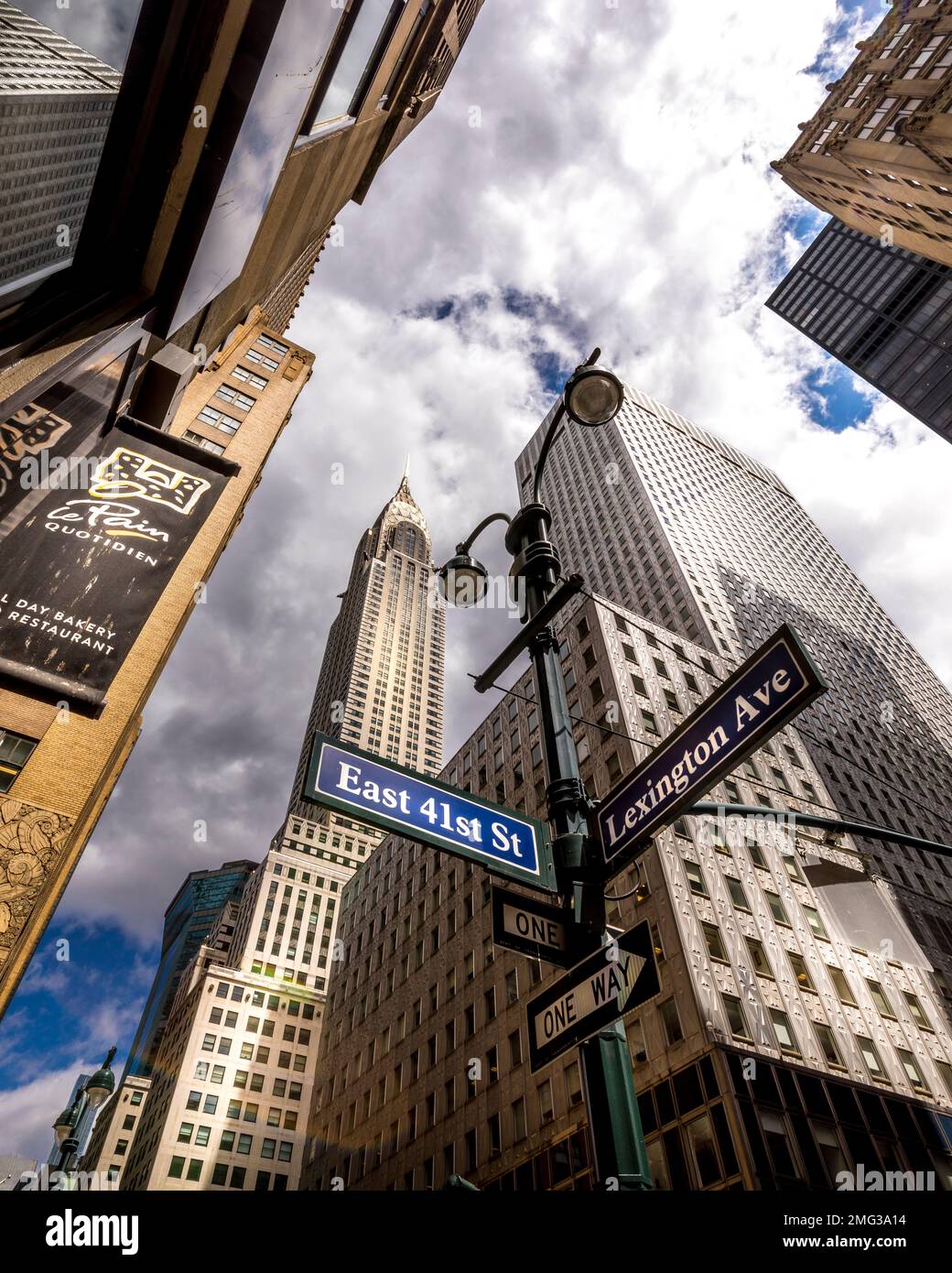 New York, USA - April 27, 2022: Beautiful and iconic Chrysler Building ...