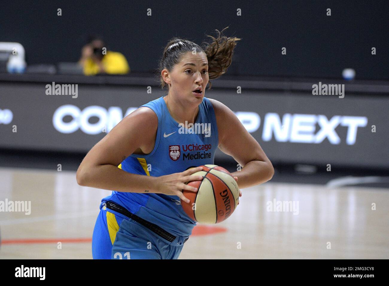 Chicago Sky center Stefanie Dolson (31) passes the ball during the ...