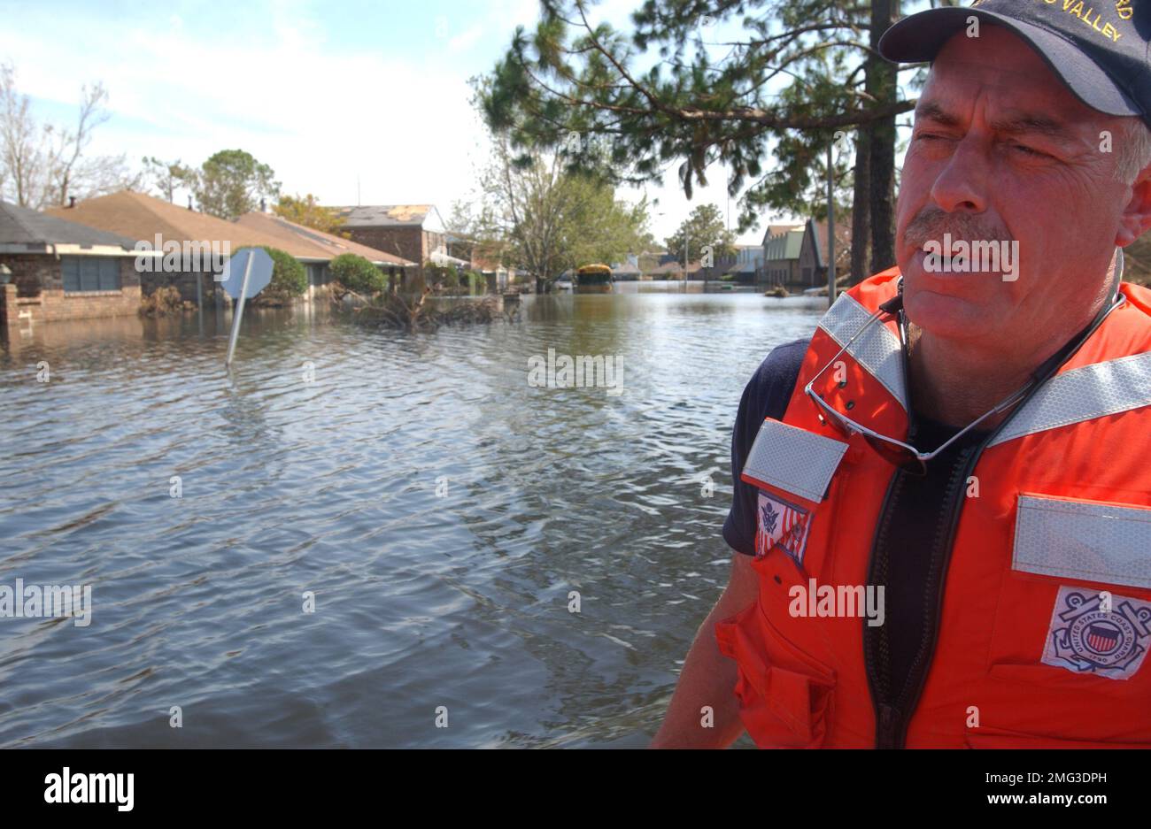 Coast Guard Personnel - 26-HK-413-44. Hurricane Katrina Stock Photo - Alamy