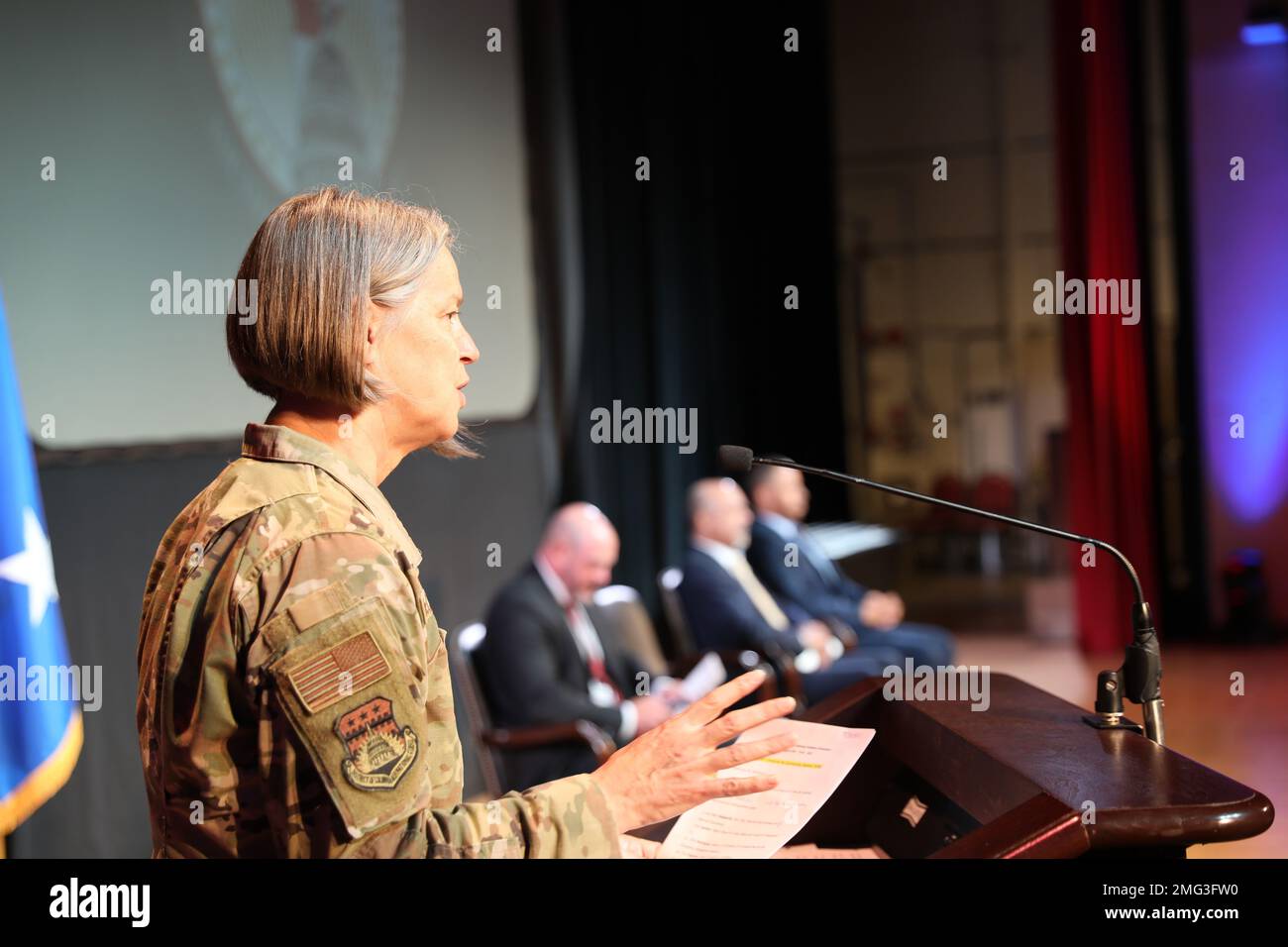 Commading hi-res stock photography and images - Alamy