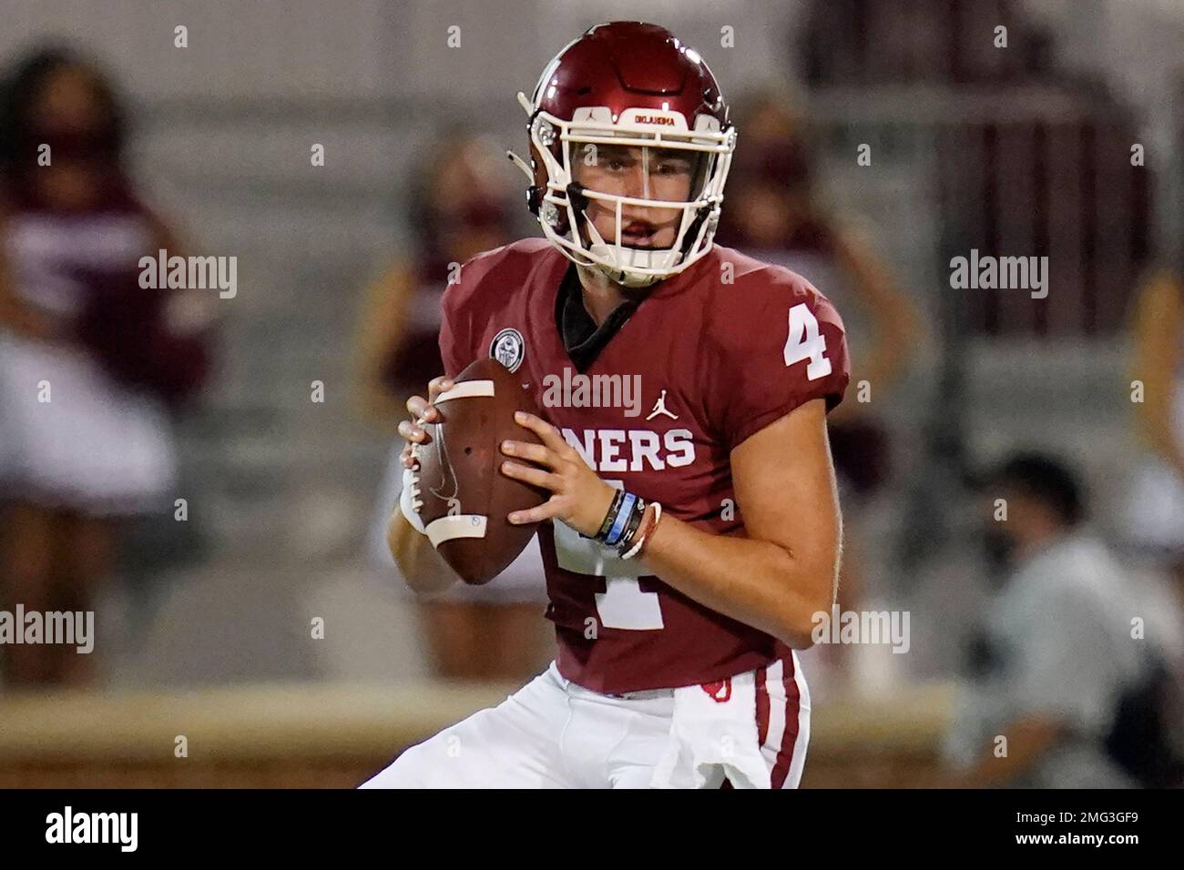 Oklahoma quarterback Chandler Morris in the second half of an NCAA ...