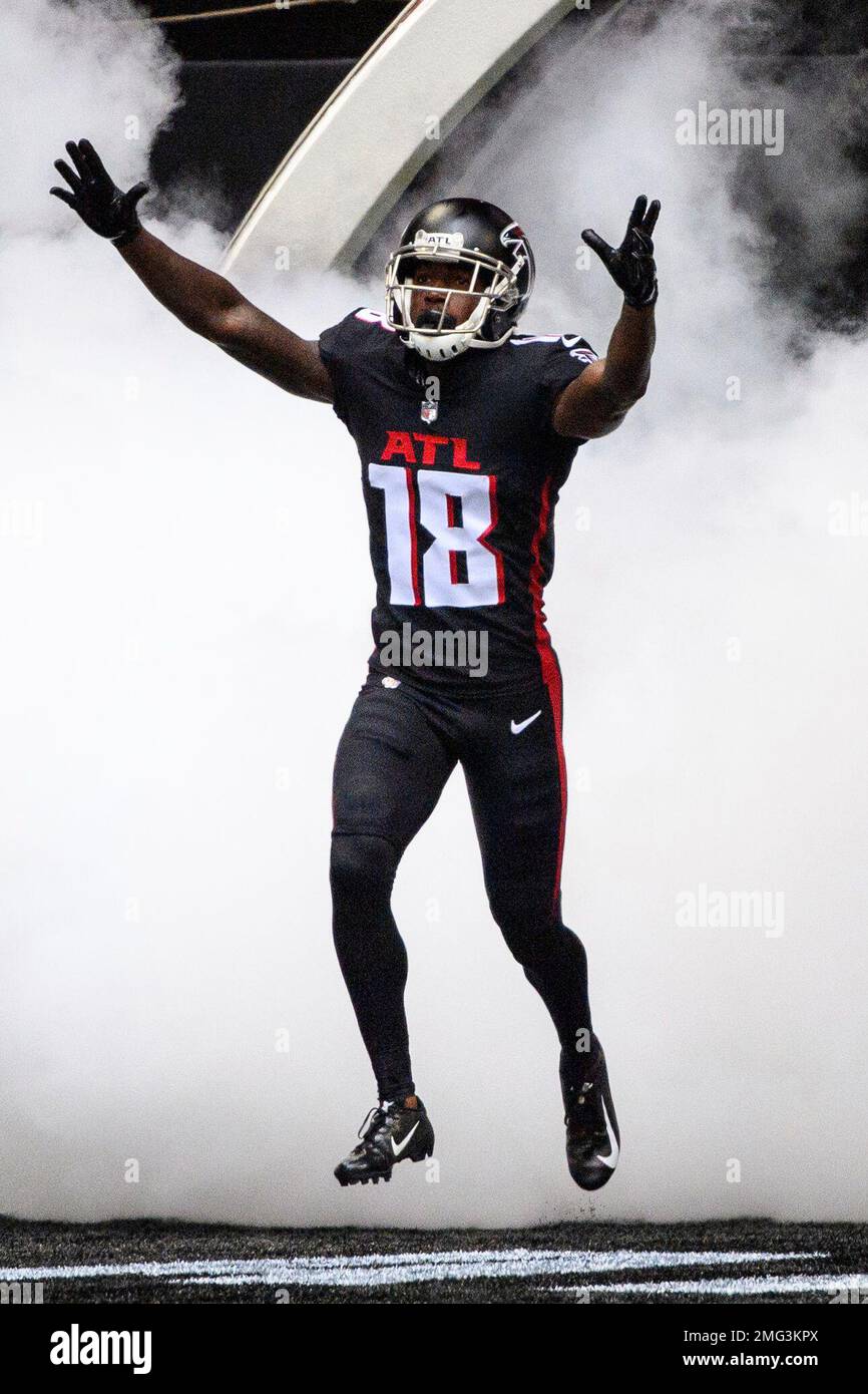 Atlanta Falcons wide receiver Calvin Ridley (18) runs out of the tunnel ...
