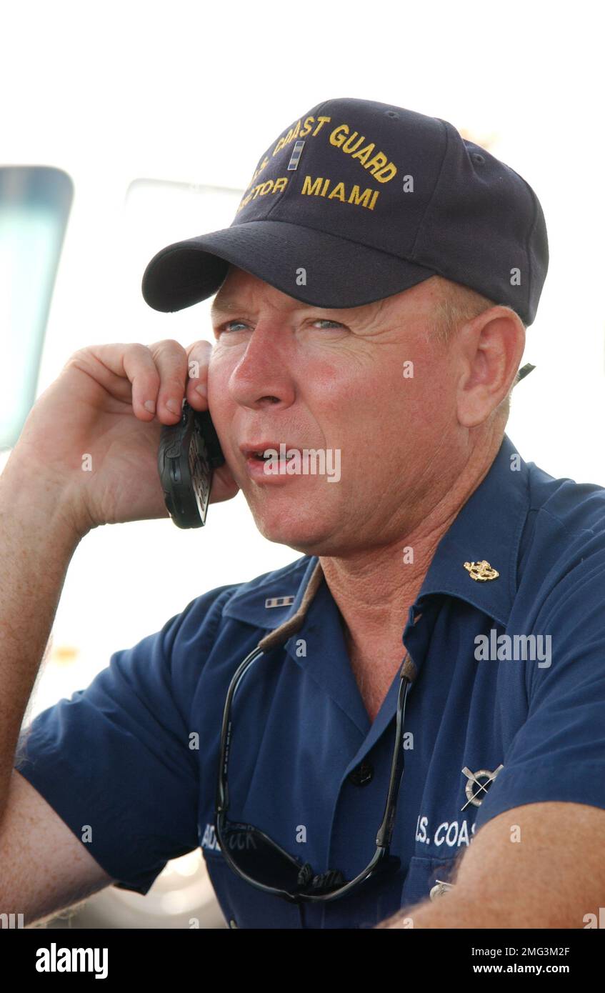 Coast Guard Personnel - Miscellaneous - 26-HK-90-250. Coast Guardsman ...