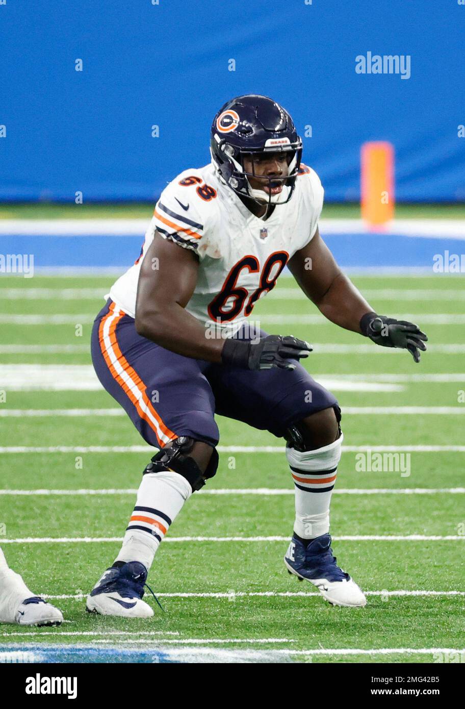 Chicago Bears center James Daniels (68) blocks against Detroit Lions ...