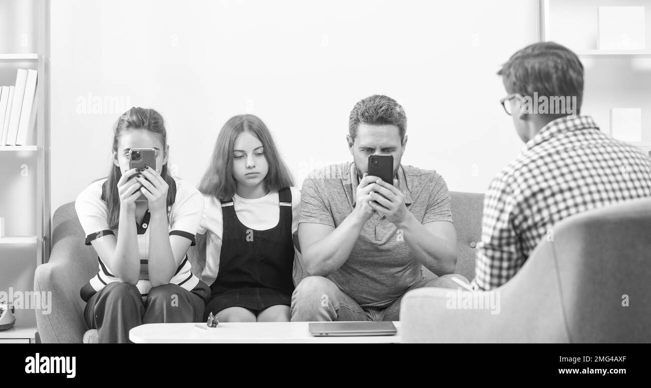 phone addicted father mother and child at family psychologist ...