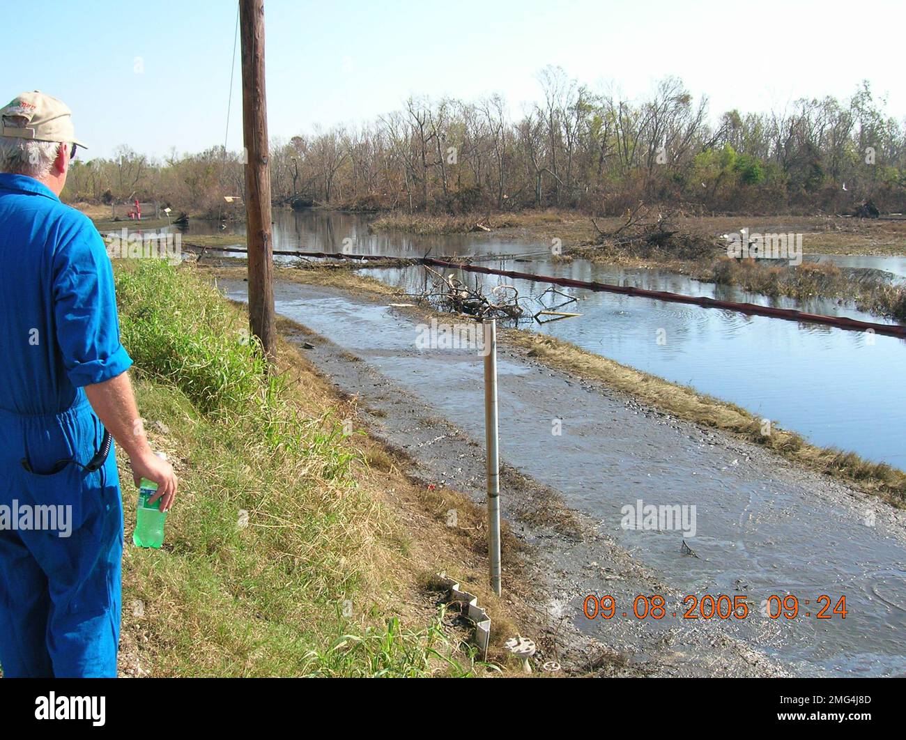 ESU St. Louis - Murphy Oil - 26-HK-319-89. Containment Water underflow ...