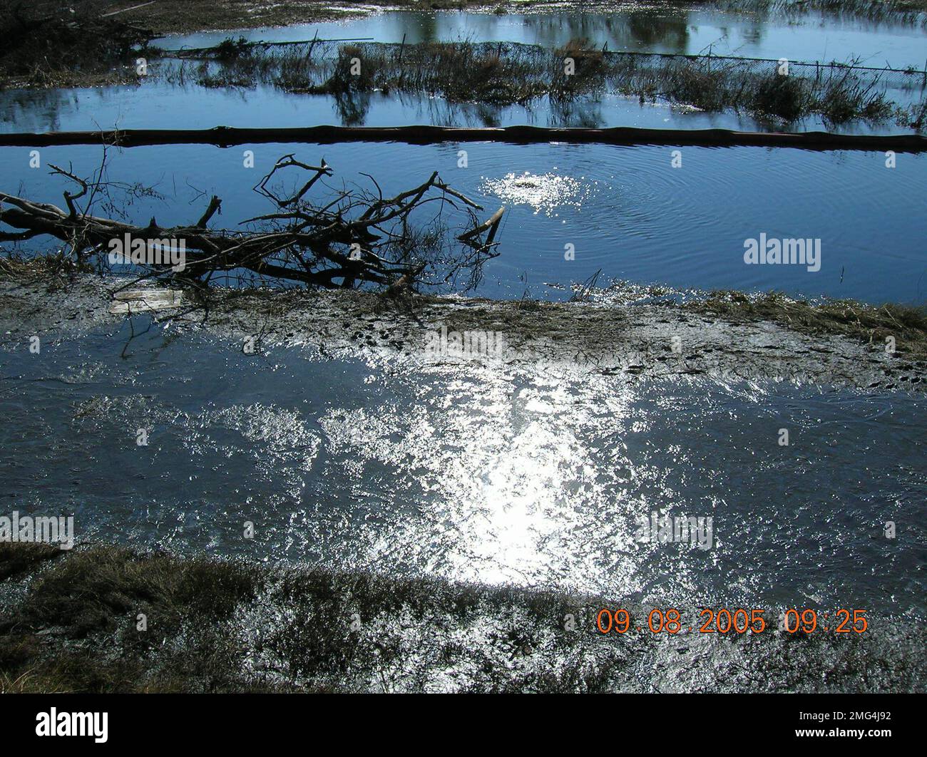 ESU St. Louis - Murphy Oil - 26-HK-319-90. Containment Water underflow ...