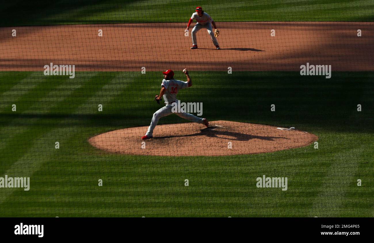 Philadelphia Phillies relief pitcher Brandon Workman delivers a pitch ...