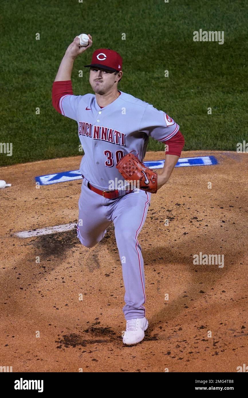 Cincinnati Reds starting pitcher Tyler Mahle delivers during the first ...