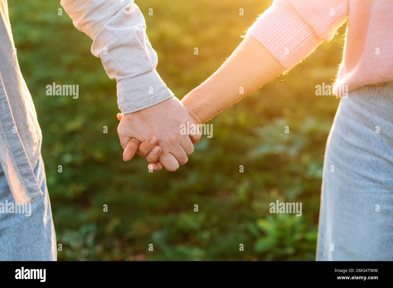 Man feeling up woman hi-res stock photography and images - Alamy