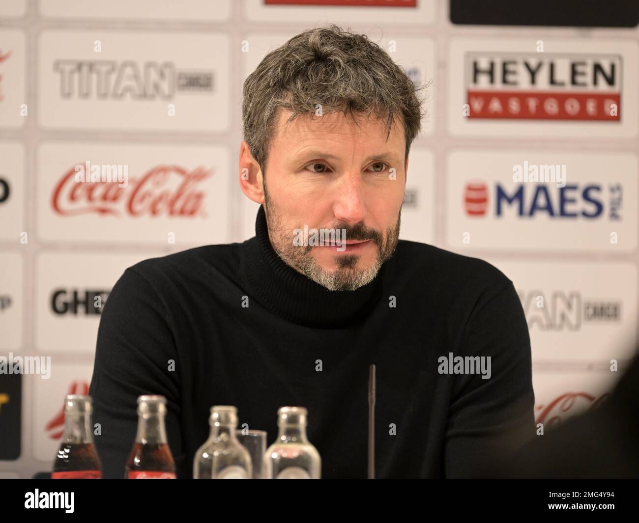 ANTWERP - Royal Antwerp FC trainer coach Mark van Bommel during the ...