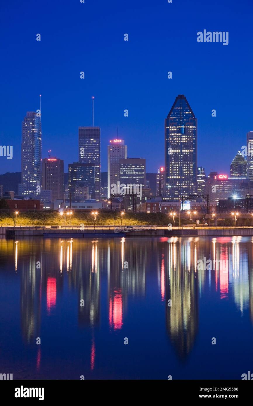 Montreal skyline hi-res stock photography and images - Alamy
