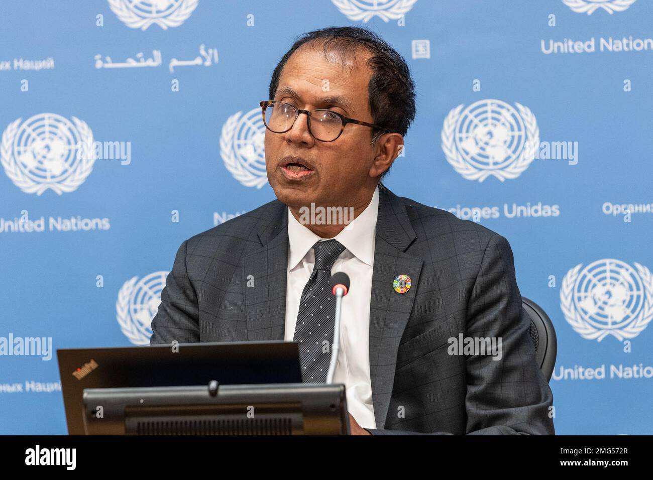 Shantanu mukherjee hi-res stock photography and images - Alamy