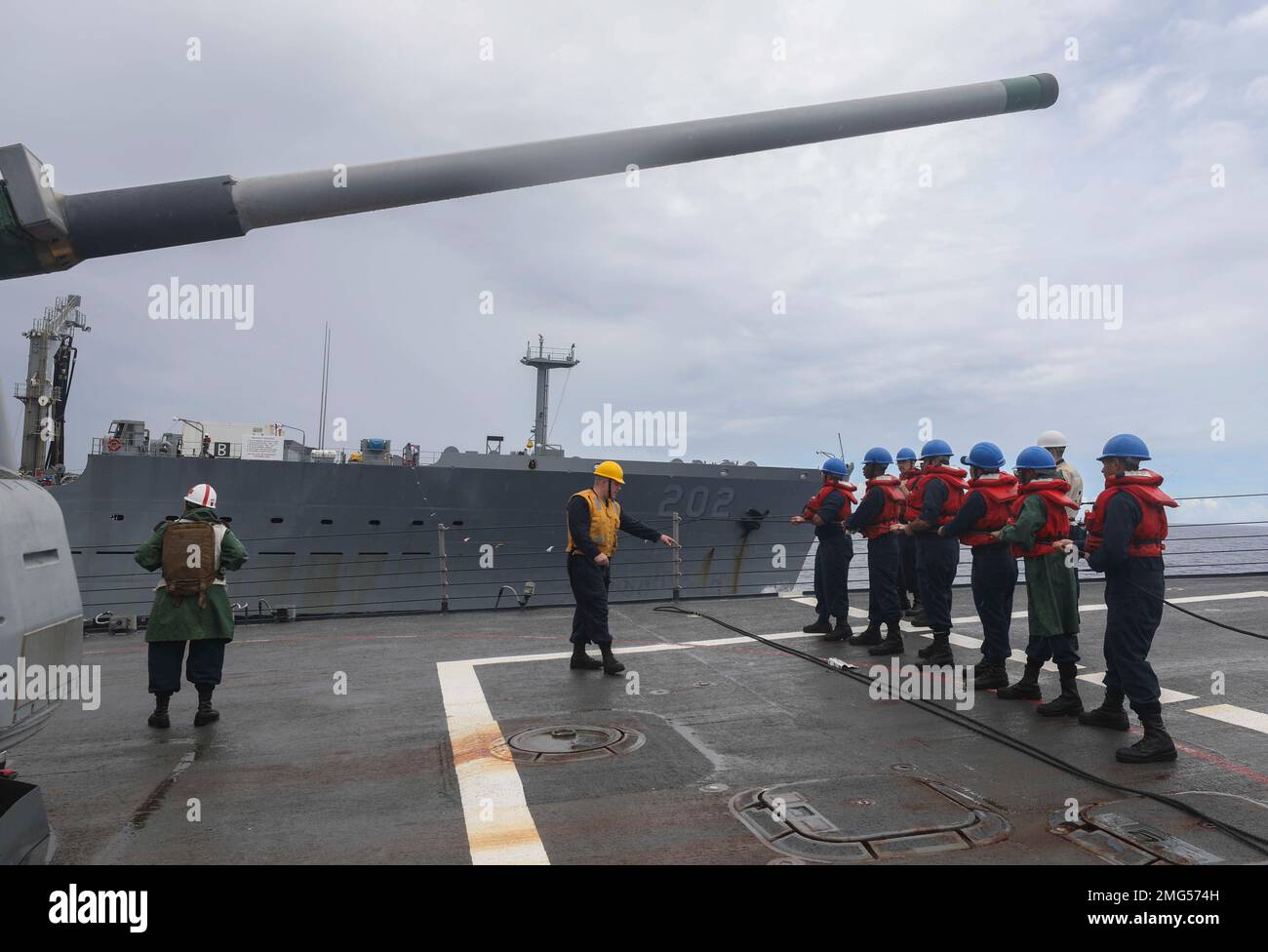 PHILIPPINE SEA (Aug. 21, 2022) – Sonar Technician (Surface) Benjamin ...