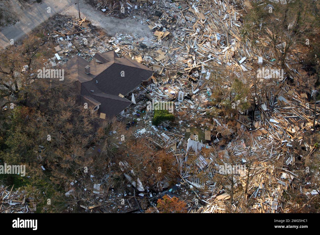 Aftermath - Aerial - 26-HK-296-6. Hurricane Katrina Stock Photo - Alamy